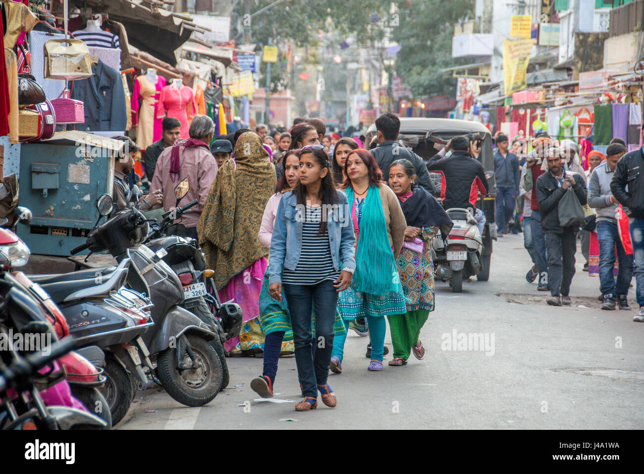 Johri Bazaar; Busy street in Jaipur, India Stock Photo - Alamy