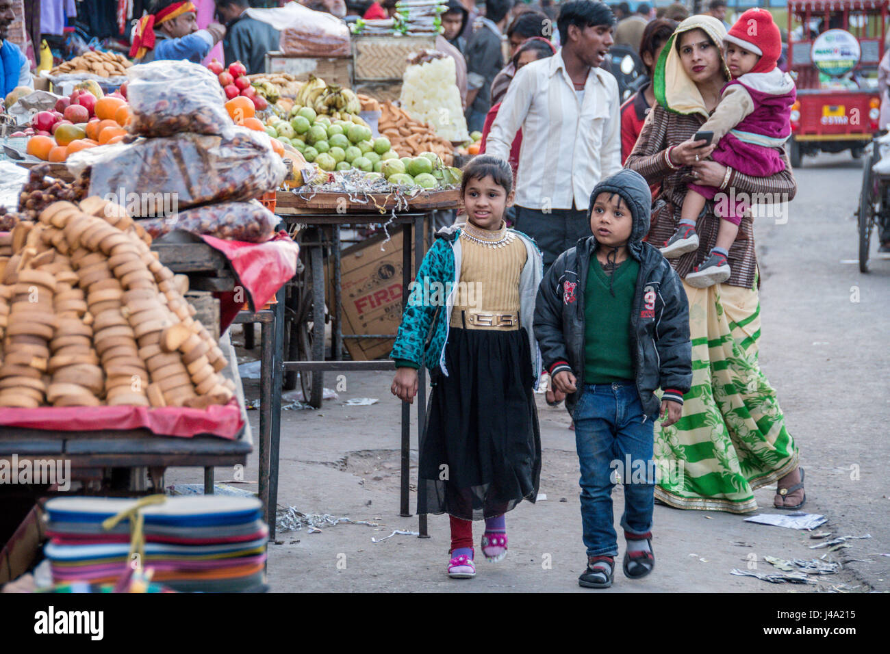 Johri Bazaar; Indian children walking in open market Jaipur, India ...
