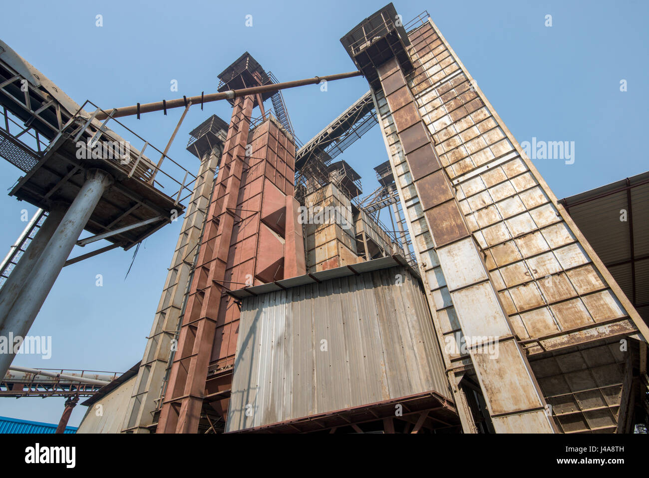 Rice processing facility in New Delhi, India Stock Photo - Alamy