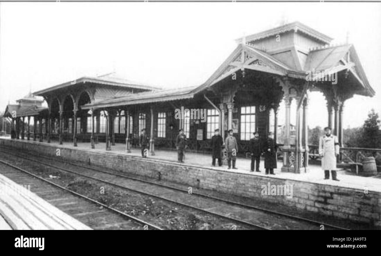 The image shows a platform at Ligovo Station, a railway station in St ...