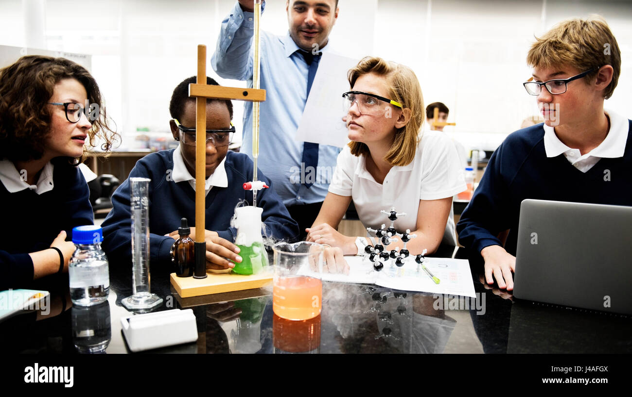 Group of students laboratory lab in science classroom Stock Photo - Alamy