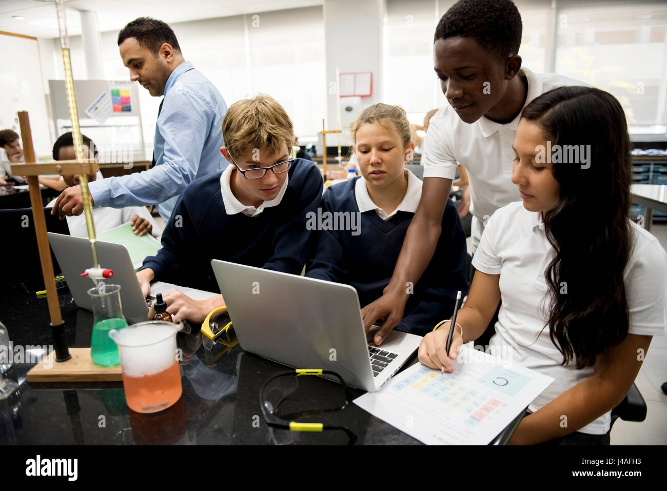 Group of students laboratory lab in science classroom Stock Photo - Alamy