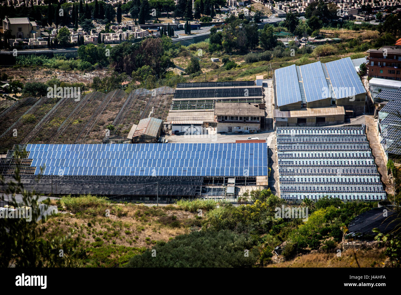 Factory rooftop hi-res stock photography and images - Alamy