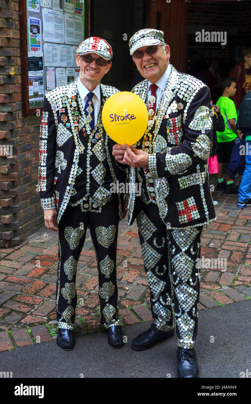 Traditional cockney costume hi-res stock photography and images - Alamy