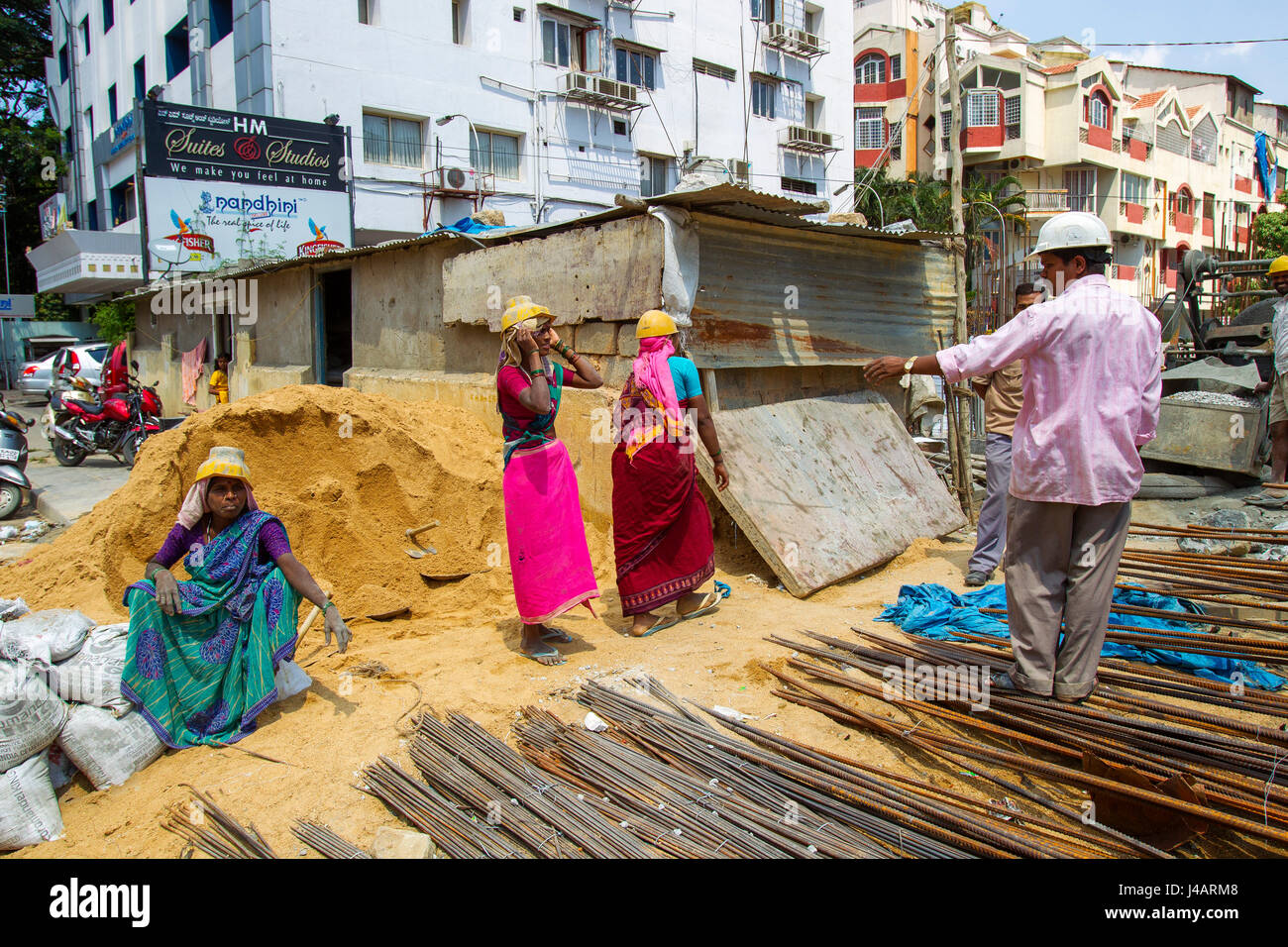 Construction site in bangalore india hi-res stock photography and ...
