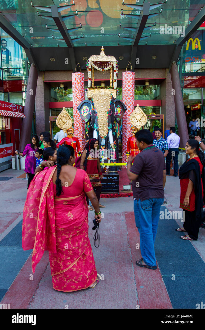 Indian people visiting The Forum, a popular shopping mall at Hosur Road ...
