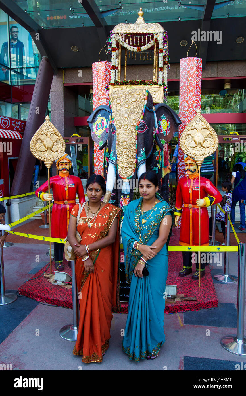 Indian people visiting The Forum, a popular shopping mall at Hosur Road ...