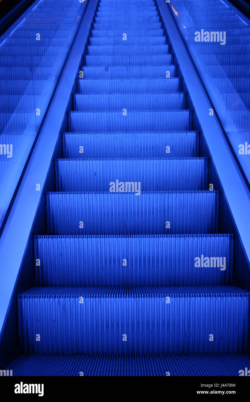 Escalator engineering hi-res stock photography and images - Alamy