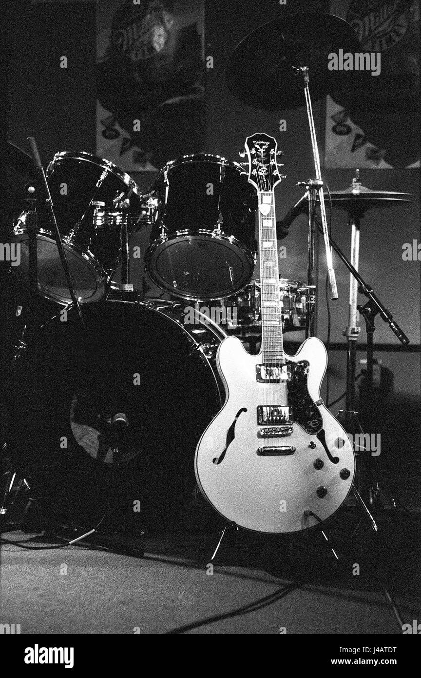 Blues instruments hi-res stock photography and images - Alamy