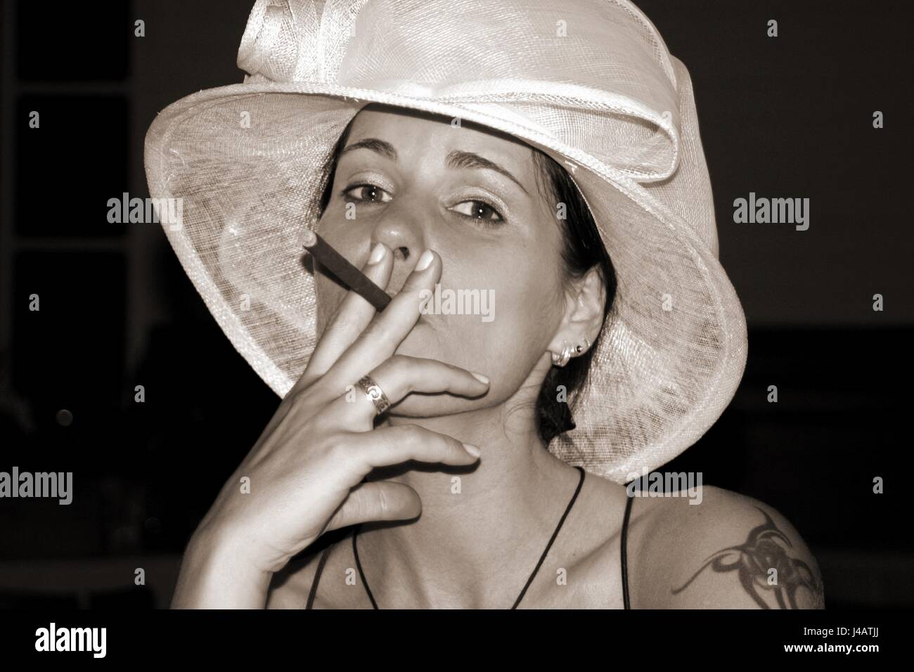 Cigarillo woman hi-res stock photography and images - Alamy