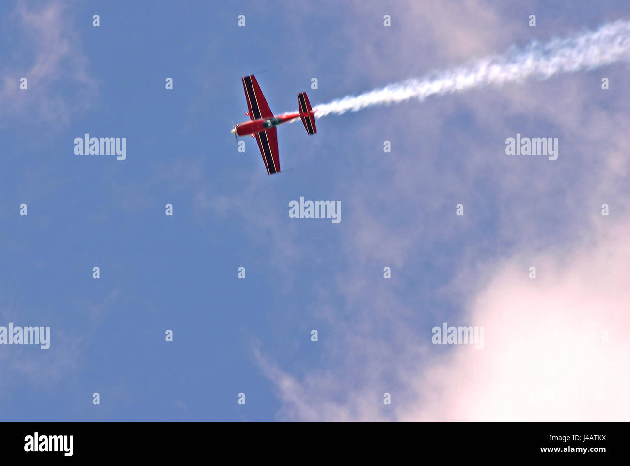 Smoking plane engine hi-res stock photography and images - Alamy