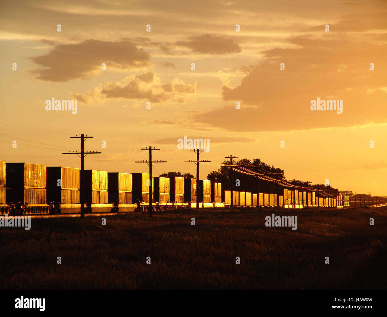 Union pacific train sunset hi-res stock photography and images - Alamy