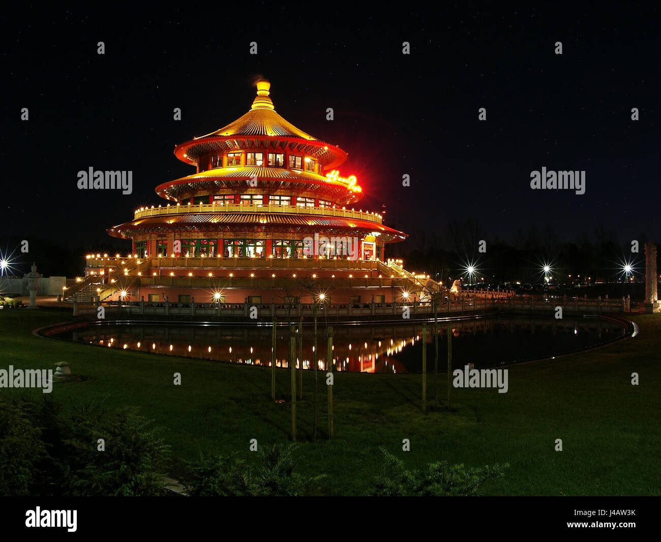 restaurant temple night nighttime sunset pagoda brilliance twilight ...