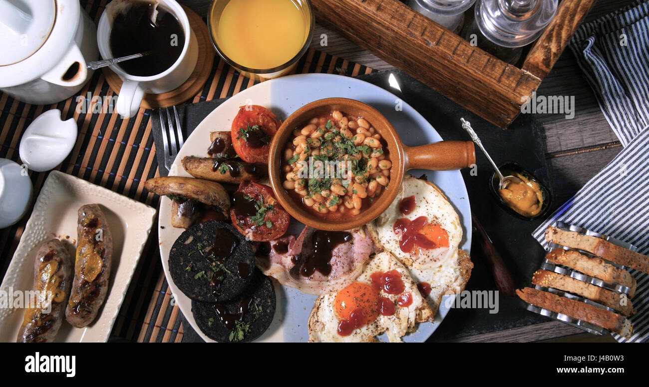 Top down view of a full cooked English breakfast Stock Photo - Alamy