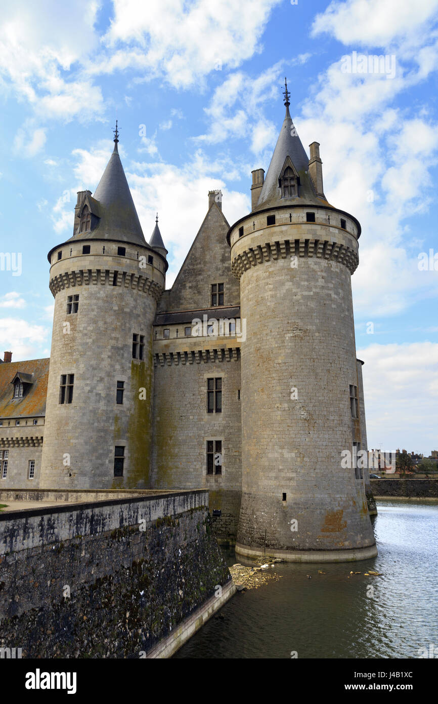 Château de Sully, Sully-sur-Loire, France Stock Photo - Alamy