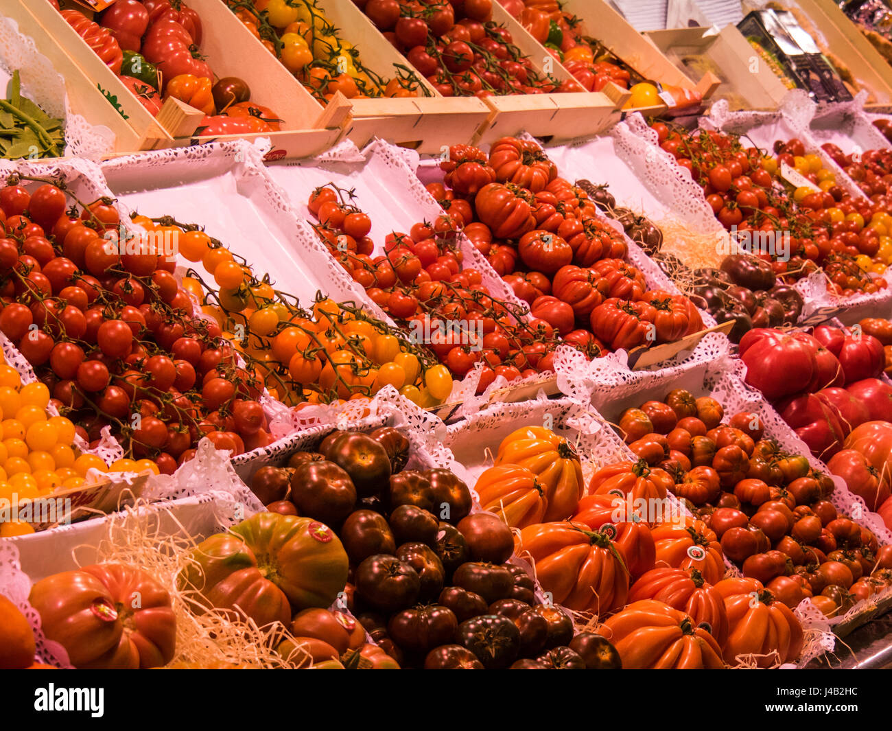 Tomato boxes hi-res stock photography and images - Alamy