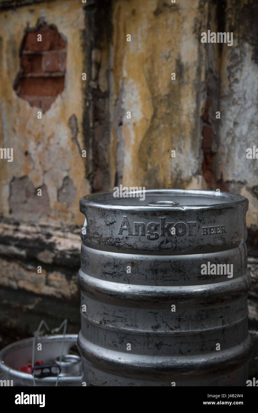 Keg of anchor beer hi-res stock photography and images - Alamy