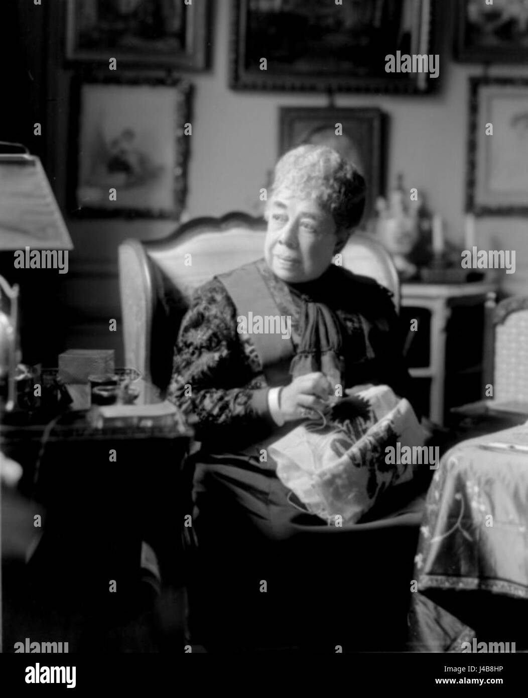 Princess Pauline de Metternich was a notable figure in European ...