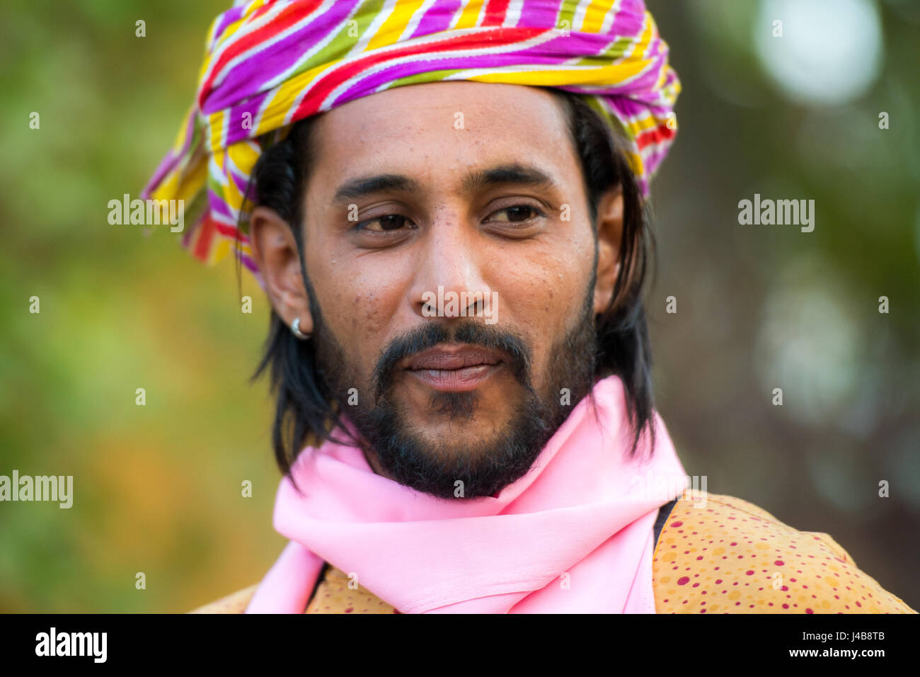 Indian man with turban hi-res stock photography and images - Alamy