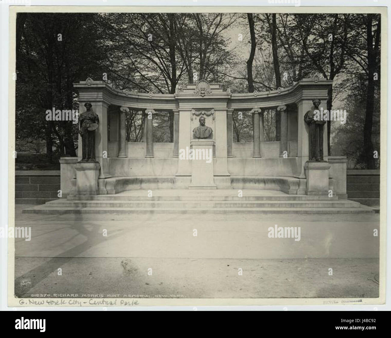 The Richard Morris Hunt Memorial in Manhattan, an iconic tribute to the ...