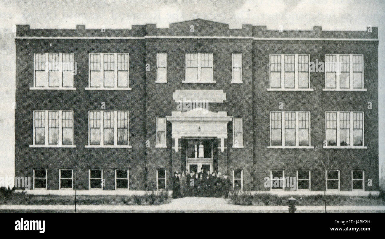 Roseland Christian School 104th Street Building in 1915 Stock Photo - Alamy