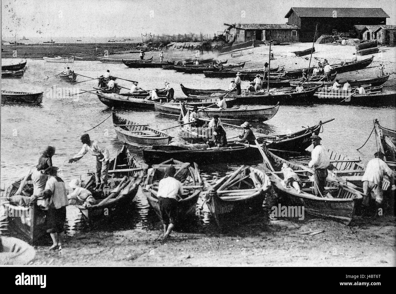 A reference to the Pinasse boat from Gujan, a coastal region in France ...