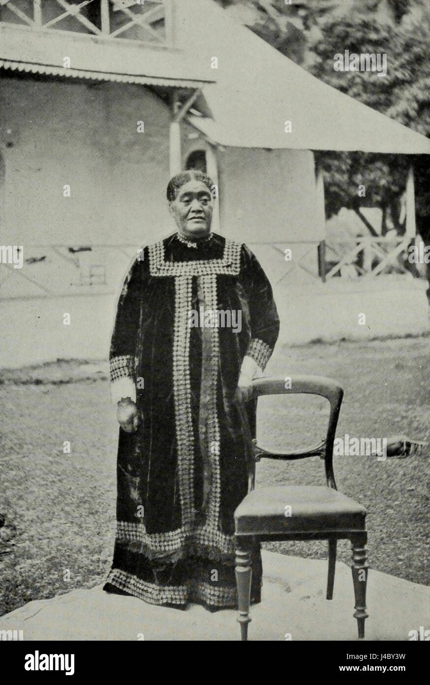 Indigenous queen hi-res stock photography and images - Alamy