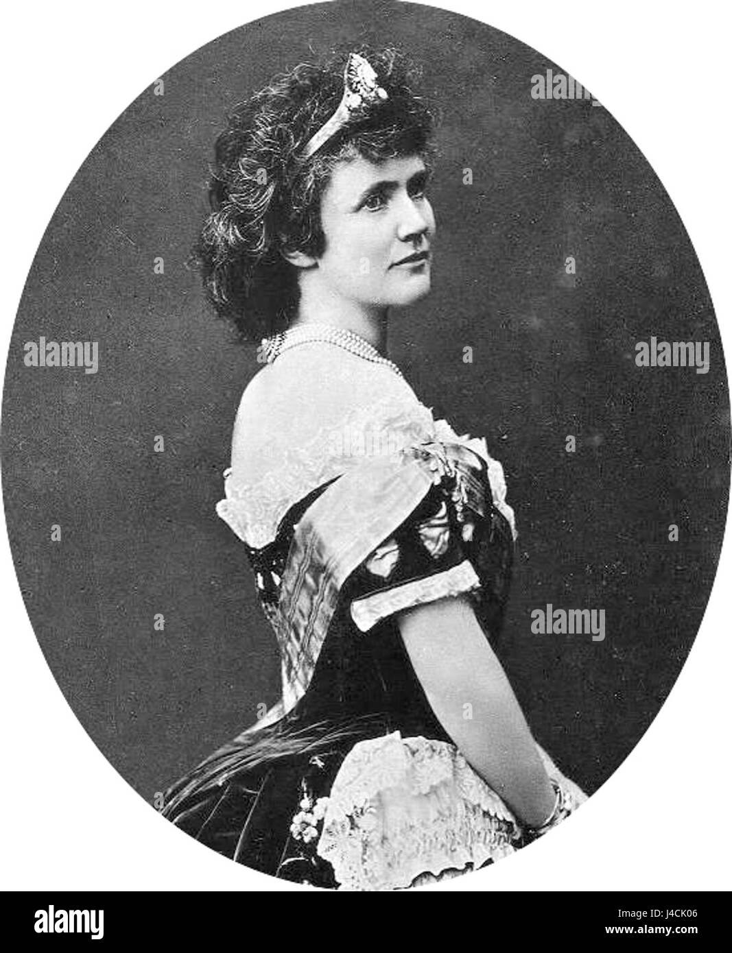 Elizabeth of romania hi-res stock photography and images - Alamy