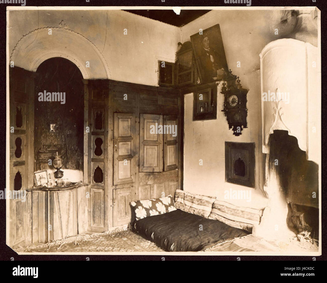 Robevata Kashta 1916 Georgi Traychev Stock Photo - Alamy