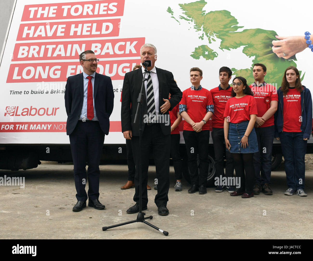 National Elections and Campaign Coordinators Ian Lavery (speaking) and ...