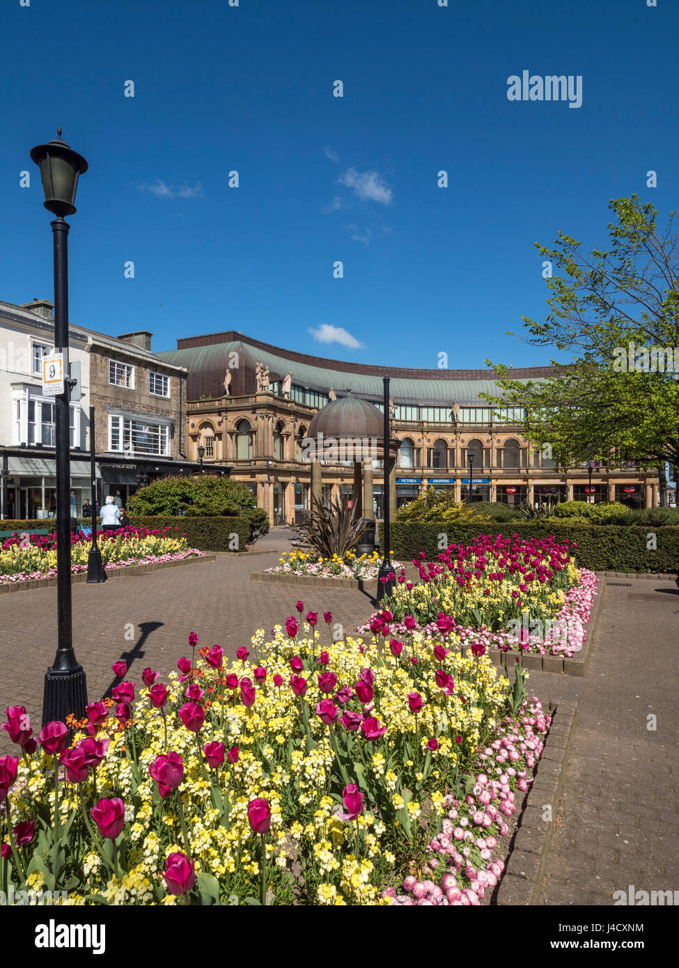 Victoria Gardens and Victoria Shopping Centre, Station Parade ...