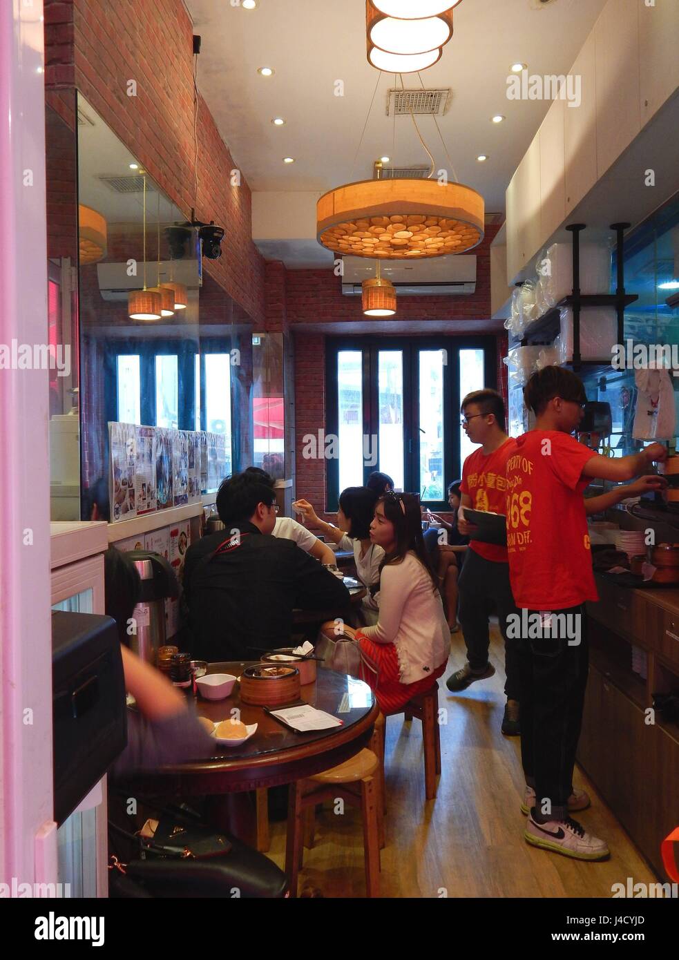 Sum tong hi-res stock photography and images - Alamy