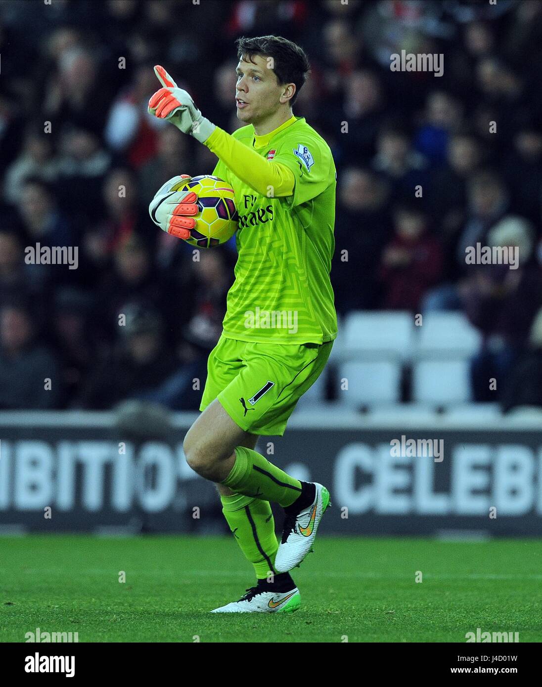 ARSENAL GOALKEEPER WOJCIECH SZ SOUTHAMPTON V ARSENAL ST MARY'S STADIUM ...