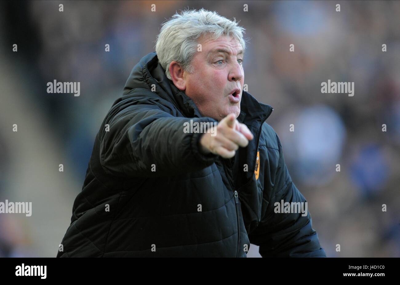 STEVE BRUCE HULL CITY FC MANAGER HULL CITY FC MANAGER KC STADIUM HULL ...