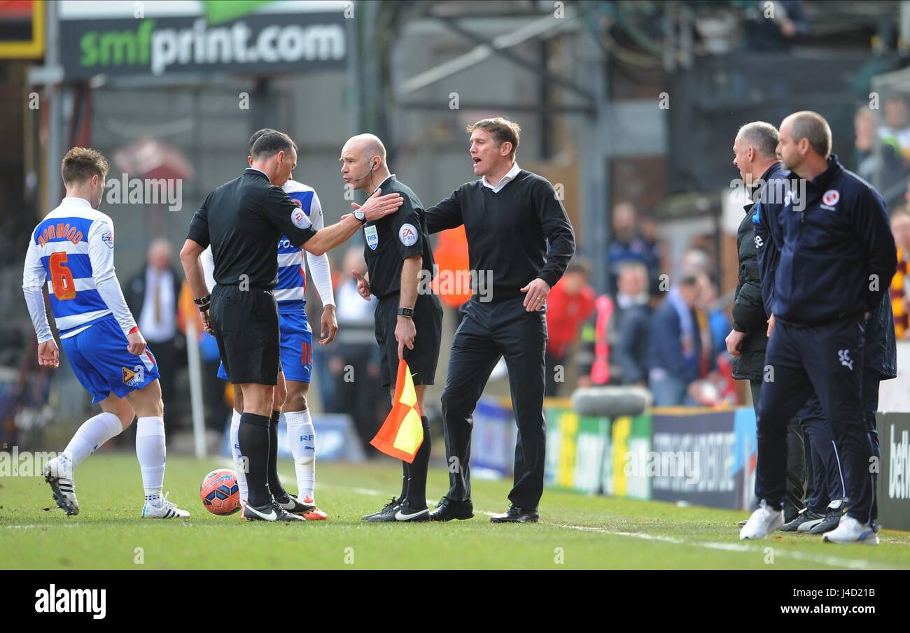 NEIL SWARBRICK HAS A WORD WITH BRADFORD CITY V READING FC VALLEY PARADE ...
