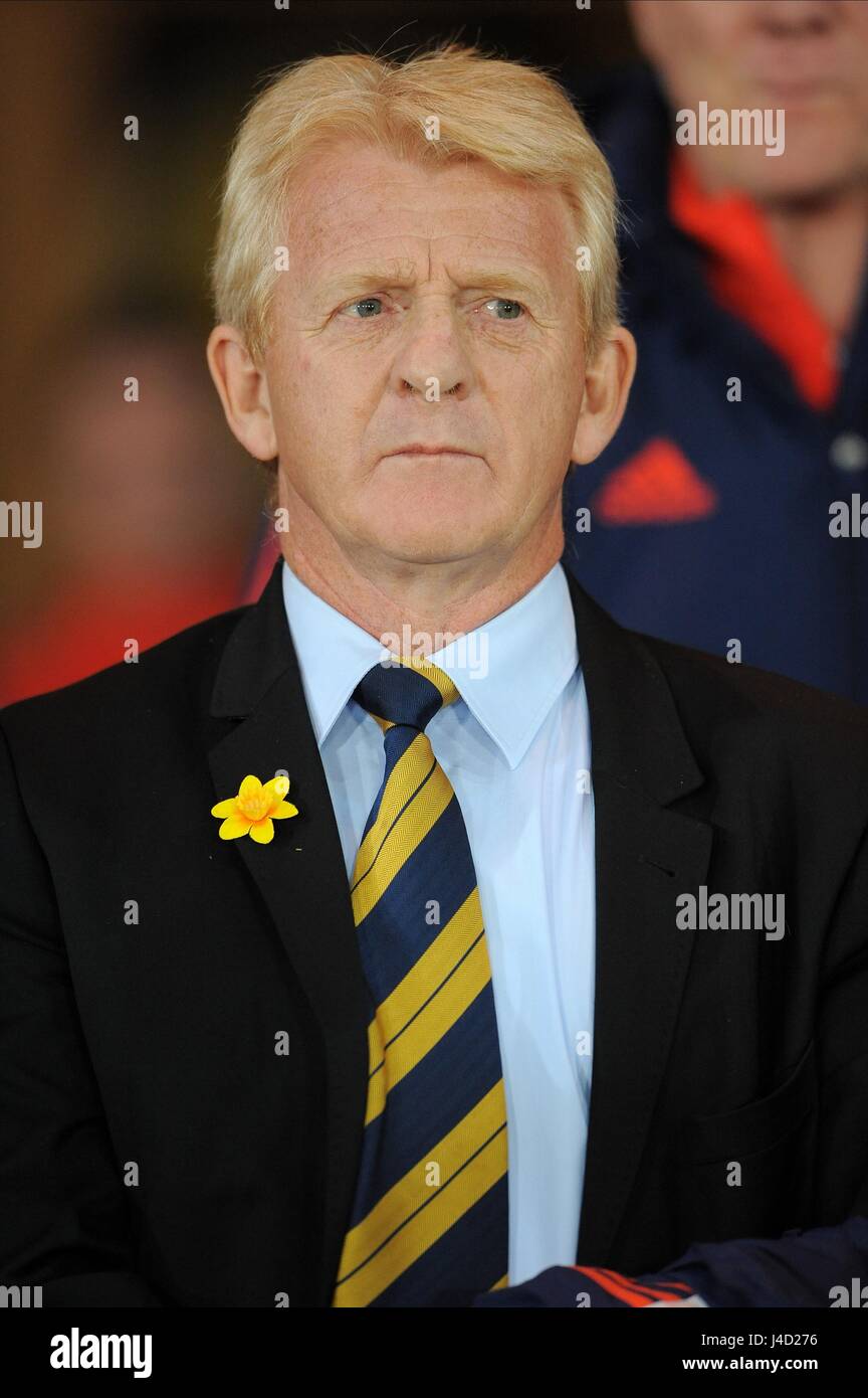 GORDON STRACHAN SCOTLAND MANAGER HAMPDEN PARK GLASGOW SCOTLAND 25 March ...