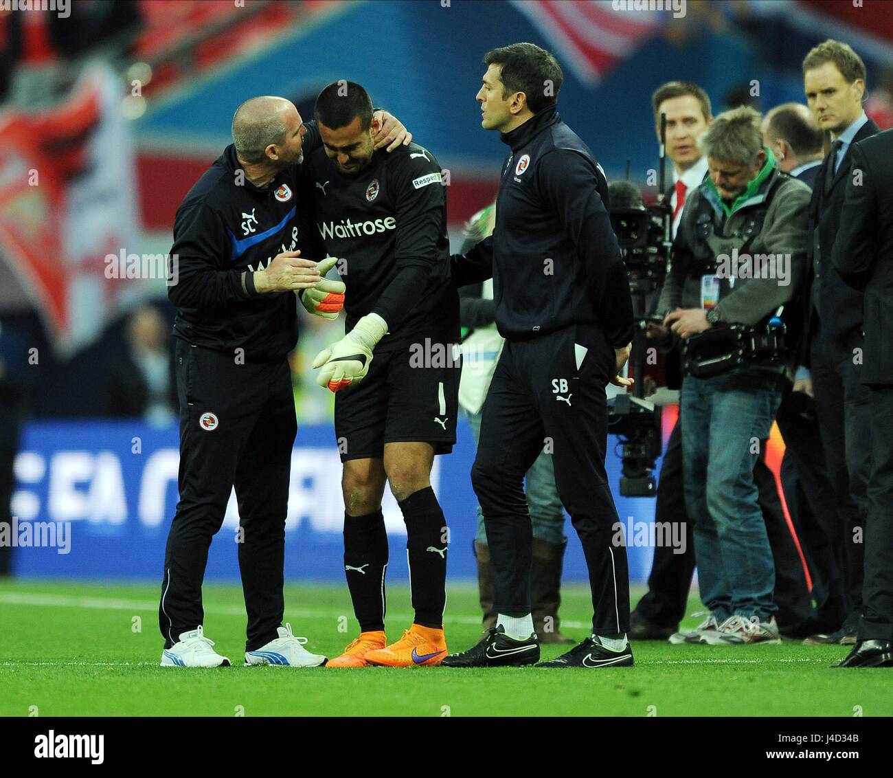 Reading goalkeeper hi-res stock photography and images - Alamy