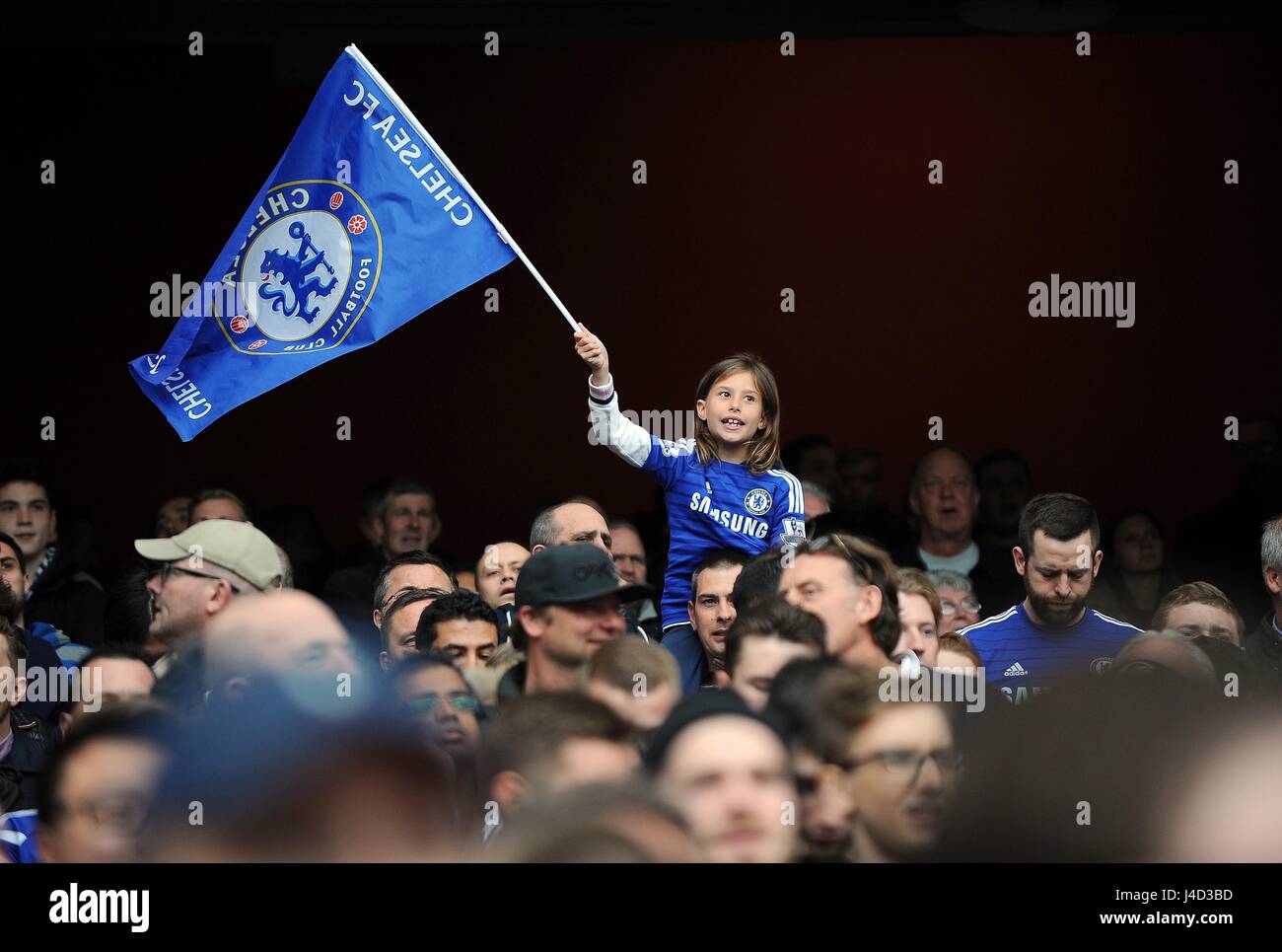 A YOUNG CHELSEA FAN ARSENAL V CHELSEA EMIRATES STADIUM LONDON ENGLAND ...