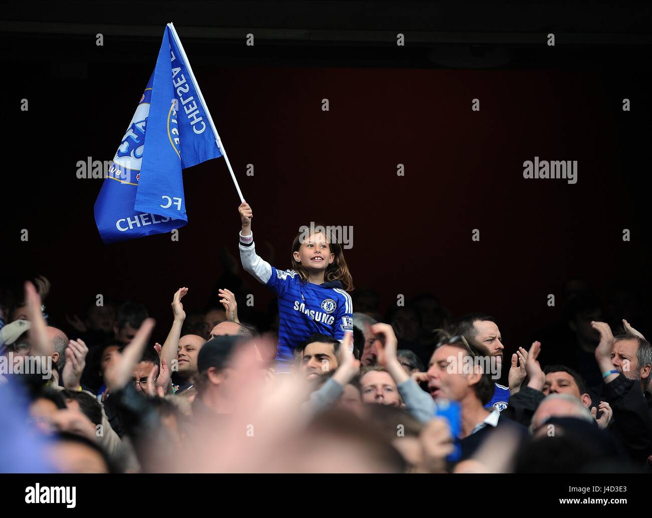 A YOUNG CHELSEA FAN ARSENAL V CHELSEA EMIRATES STADIUM LONDON ENGLAND ...