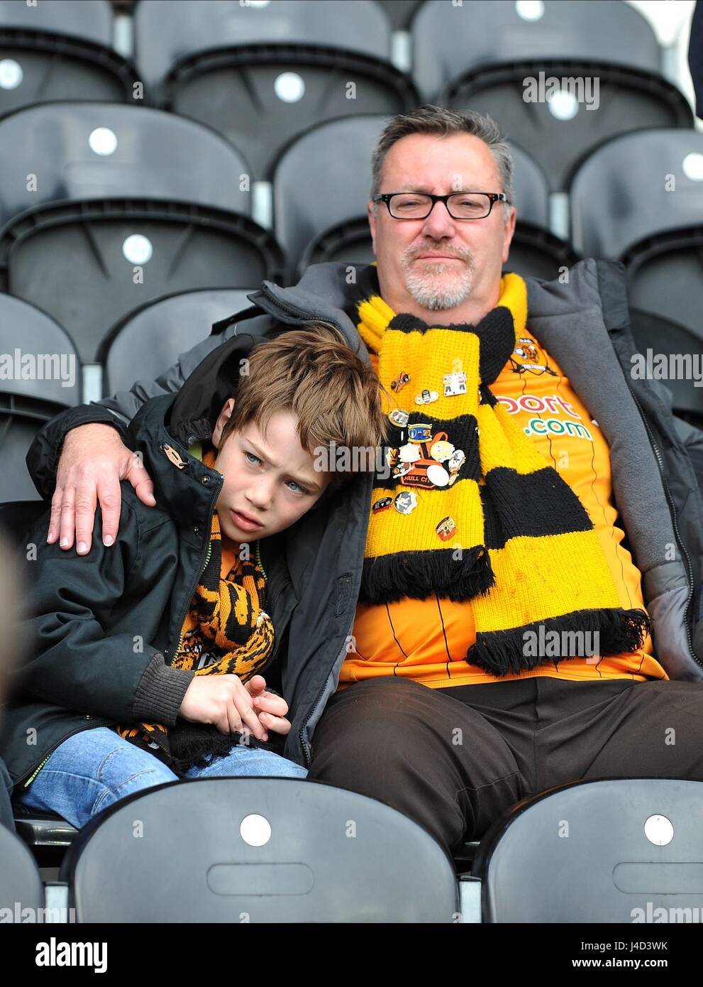 A young hull city fan hi-res stock photography and images - Alamy