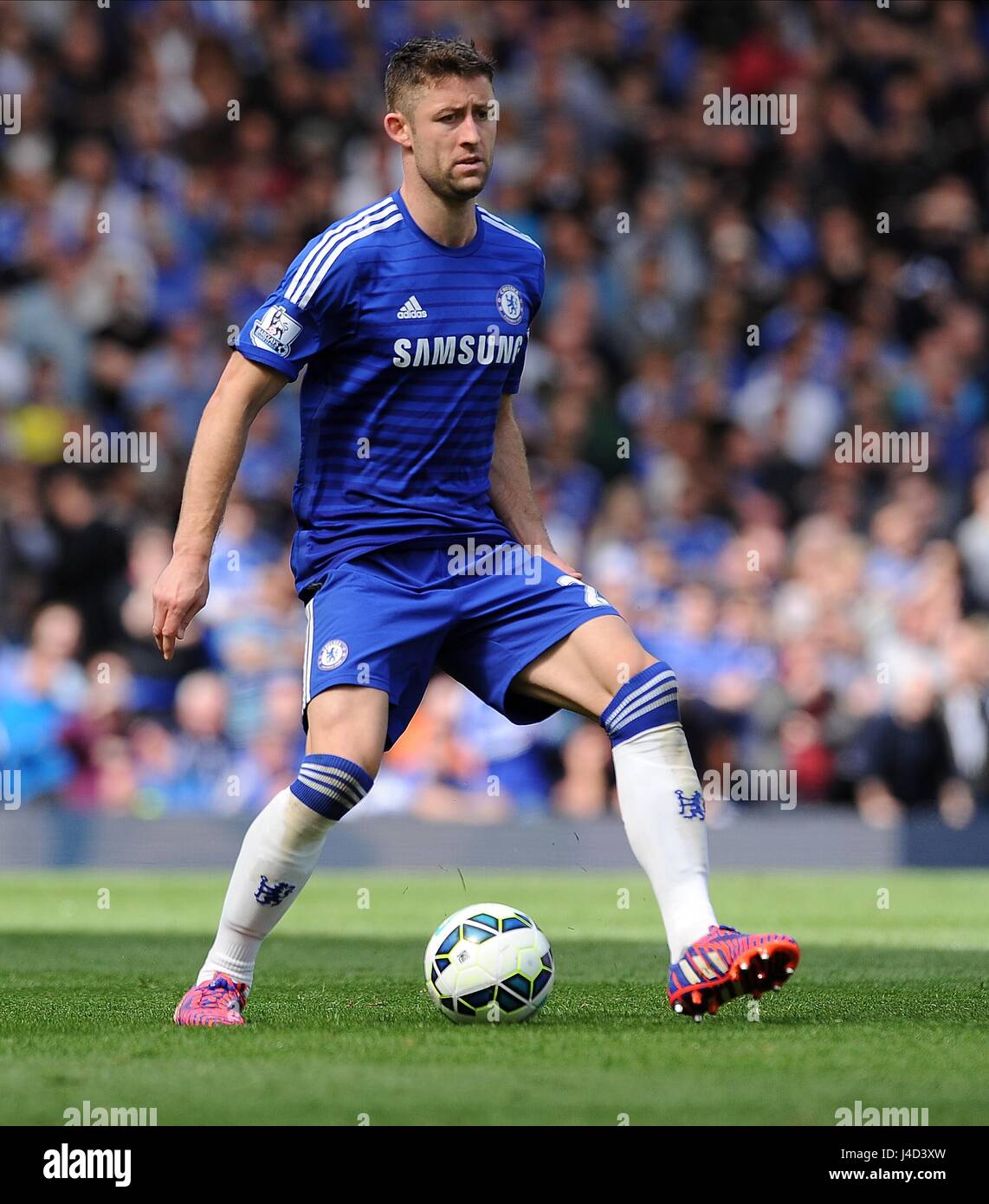 Gary cahill crystal palace hi-res stock photography and images - Alamy