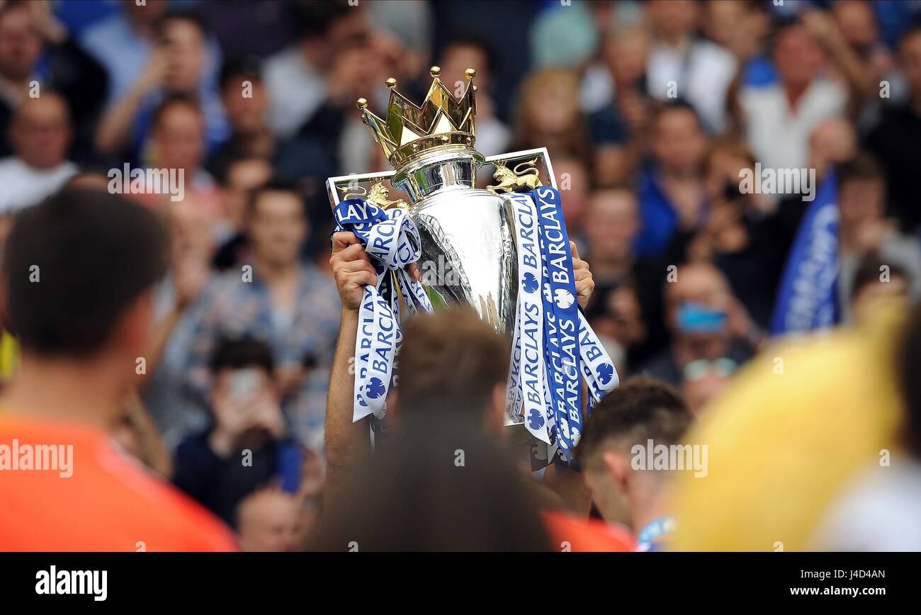 Football premier league trophy hi-res stock photography and images - Alamy