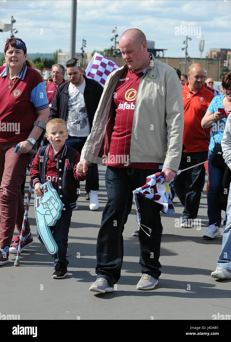 Aston villa fans hi-res stock photography and images - Alamy