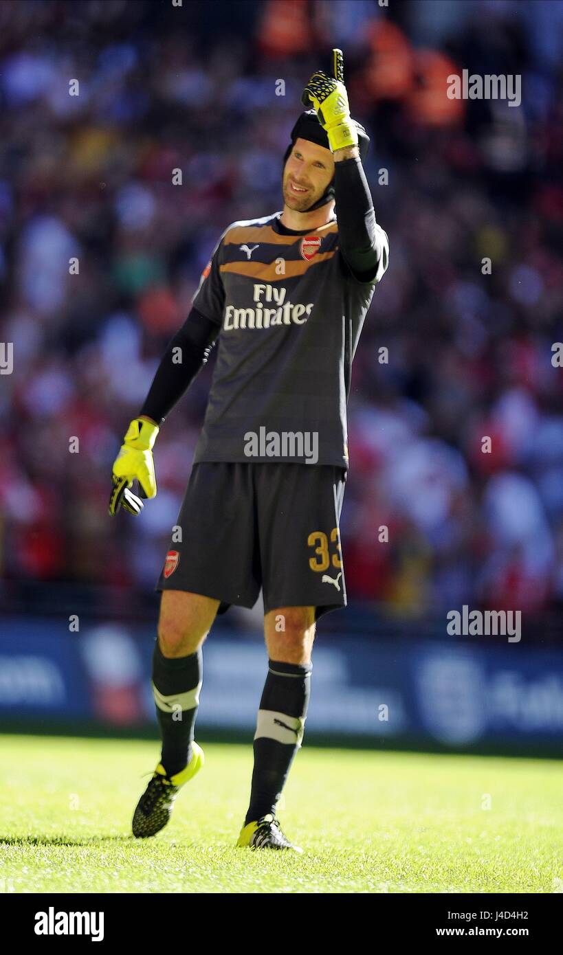 Chelsea goalkeeper celebrates at the end of the game hi-res stock ...