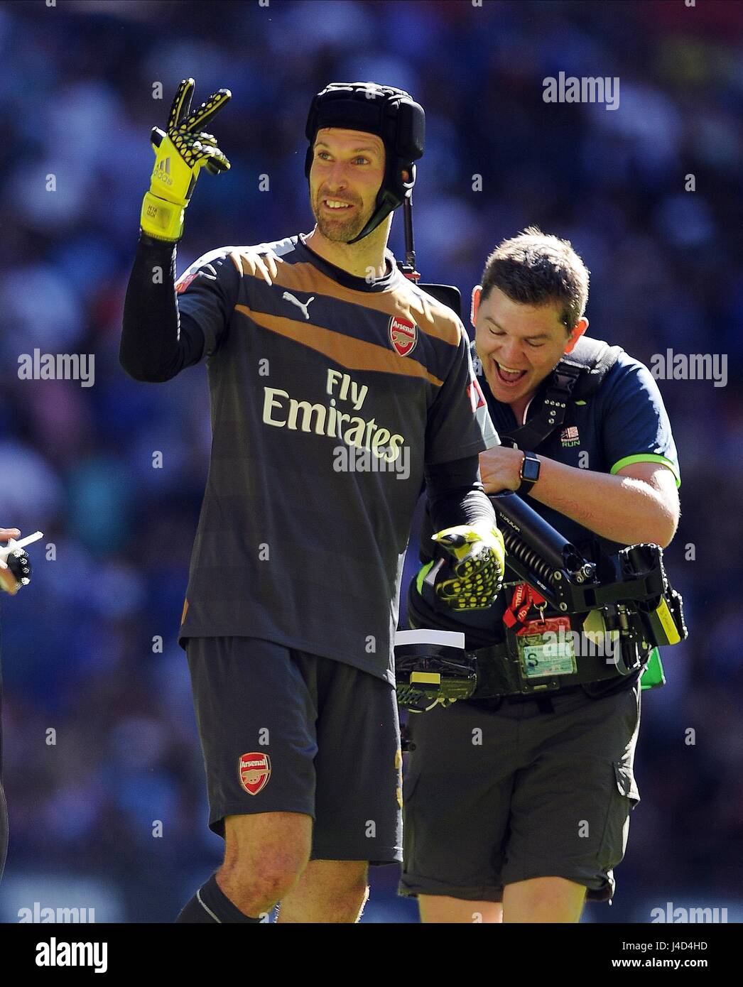 Chelsea goalkeeper celebrates at the end of the game hi-res stock ...