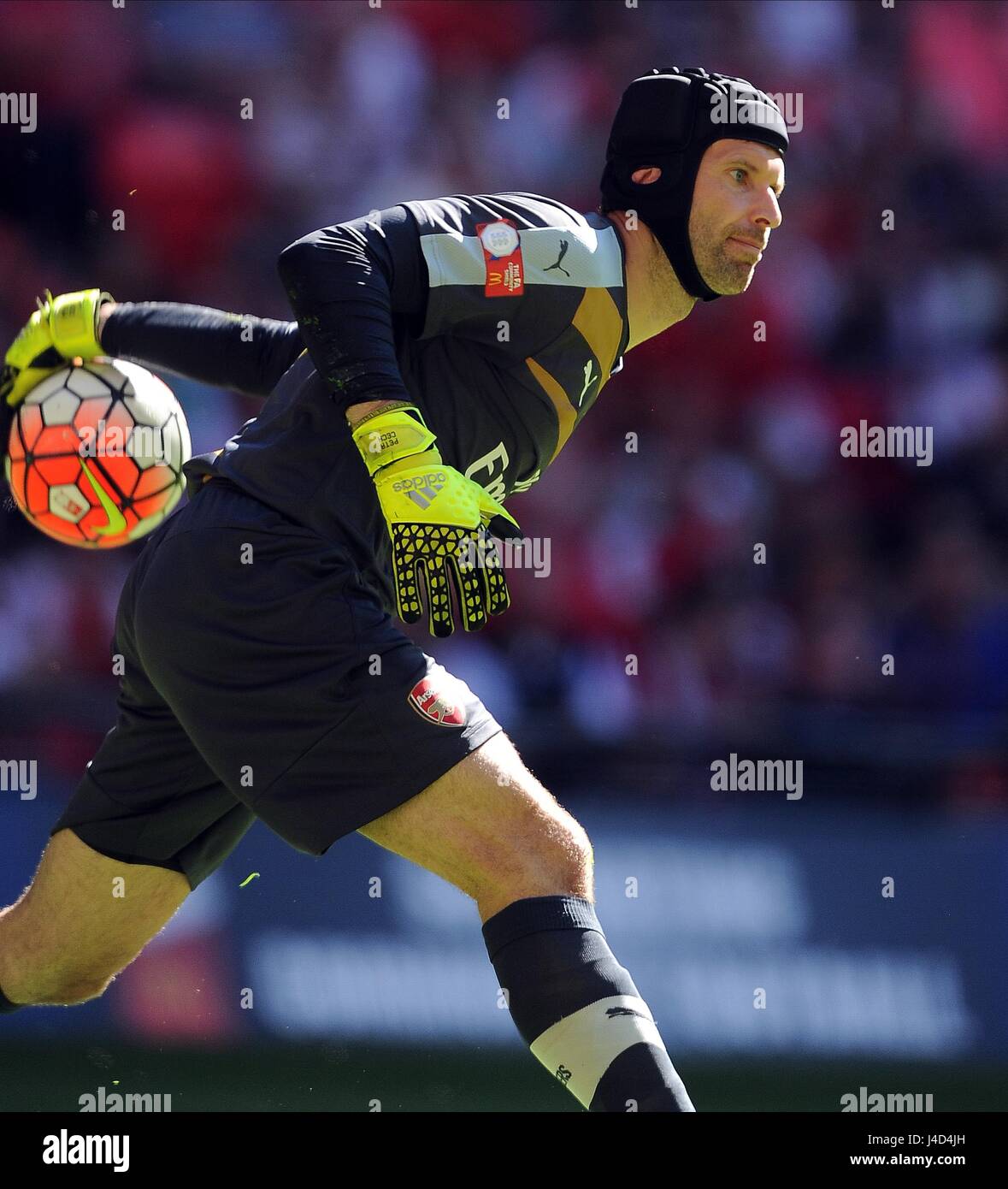 Arsenal goalkeeper petr cech hi-res stock photography and images - Alamy