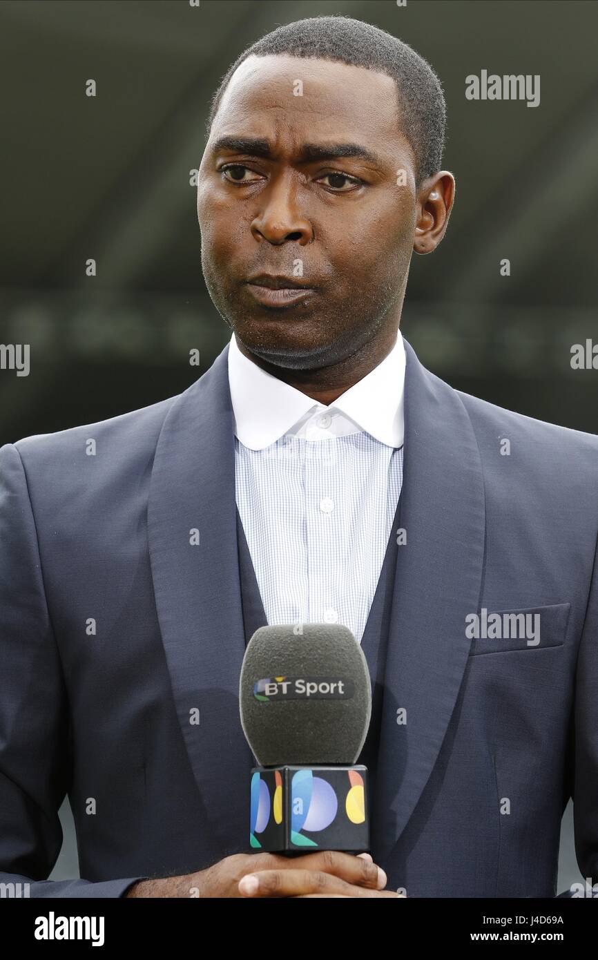 Andrew cole arsenal hi-res stock photography and images - Alamy
