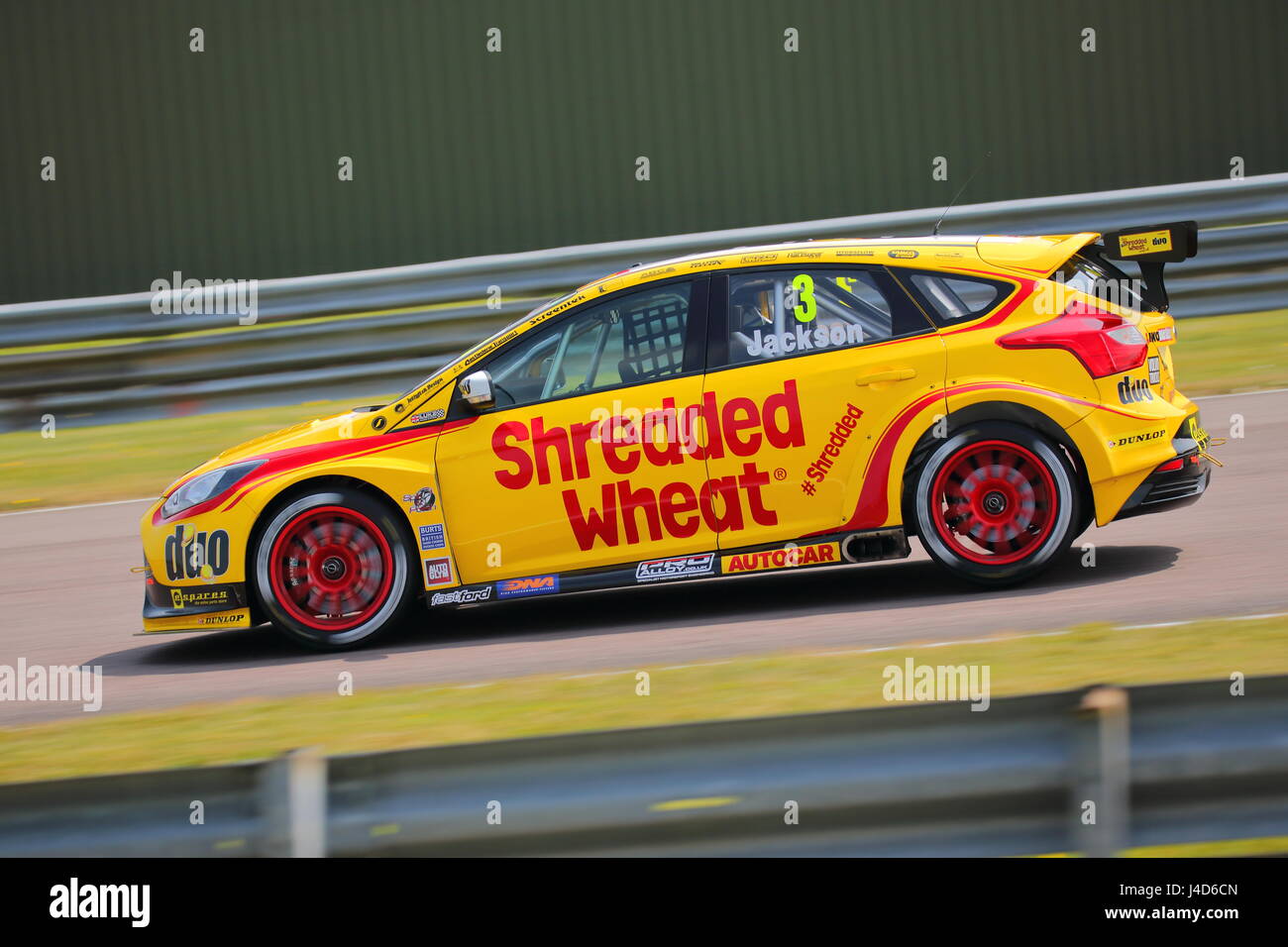 Mat jackson team shredded wheat racing with duo hi-res stock ...