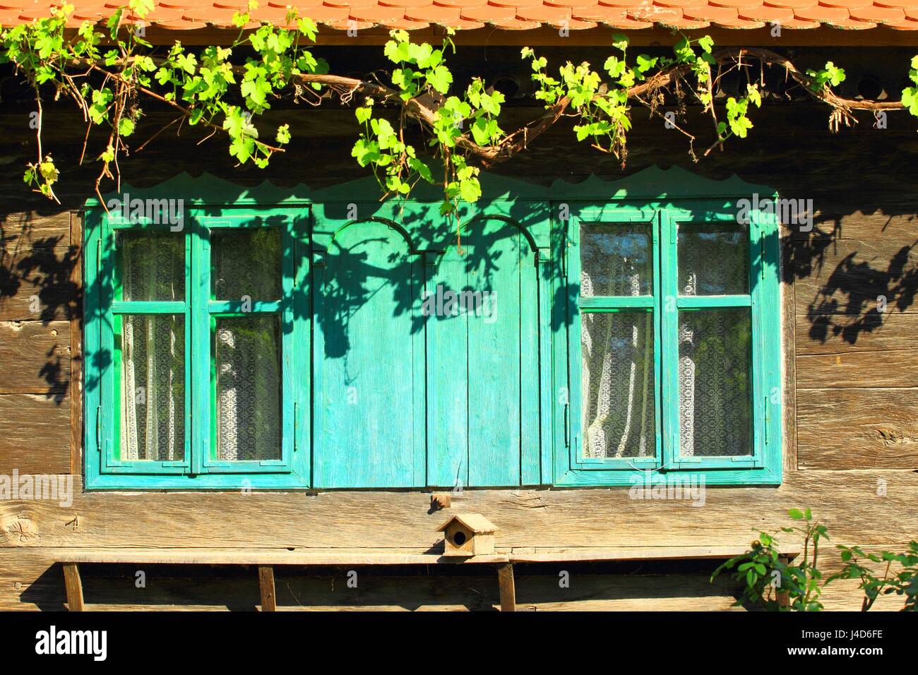 Old rustic windows hi-res stock photography and images - Alamy