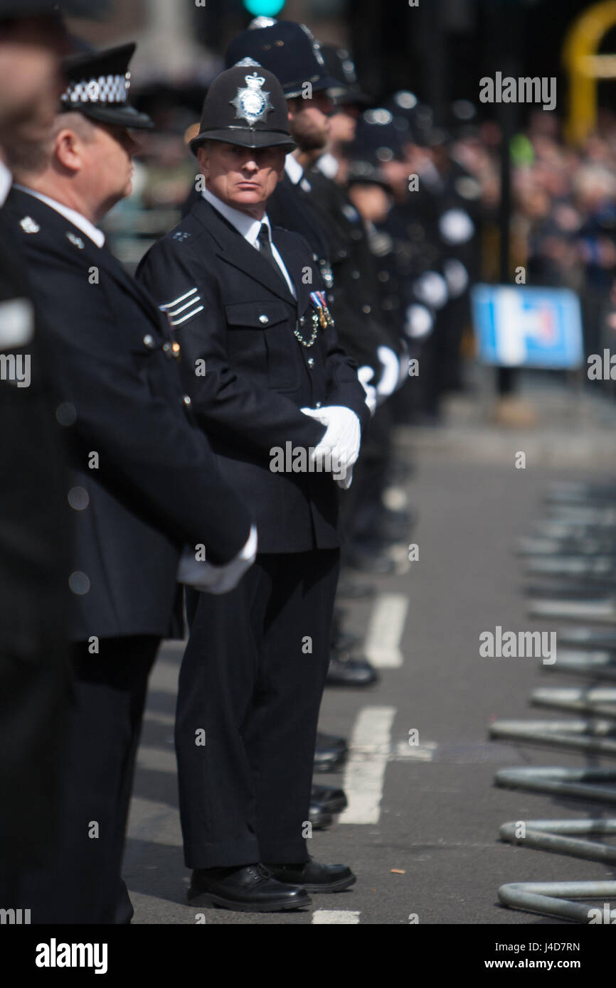 Funeral procession of PC Keith Palmer on it's way to Southwark ...